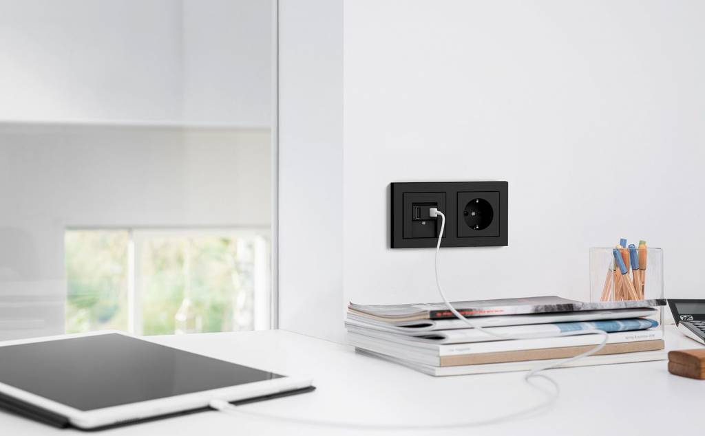 Gira Tastsensor 4: Die smarte und ästhetische Ergänzung für Ihr Smart ...