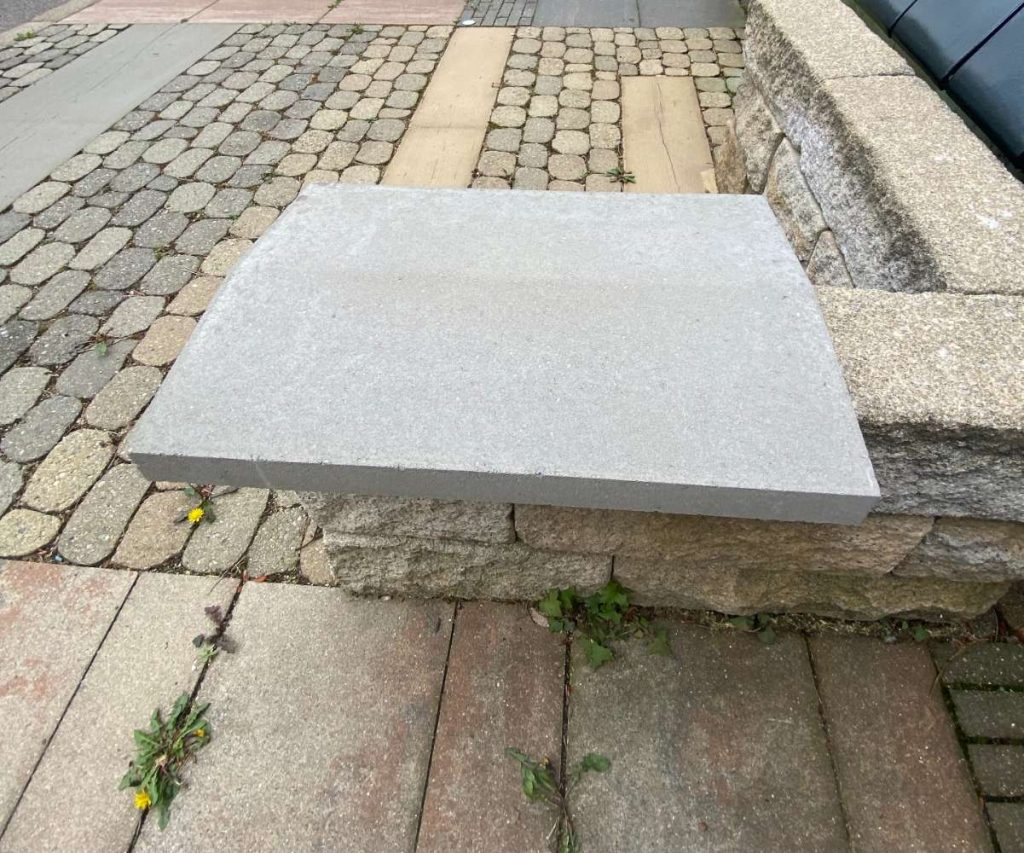 Mauerabdeckung Satteldach glatt - Planungswelten